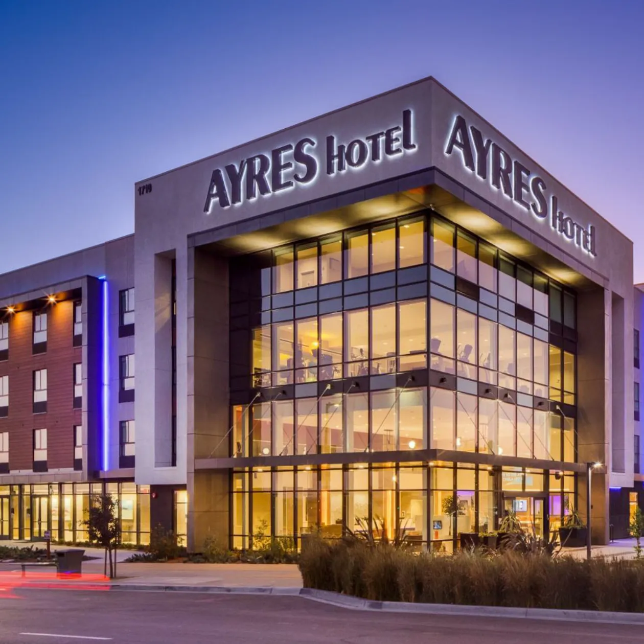 Ayres Hotel Logo Polanco, A Modern Mexican Steakhouse In The Ayres